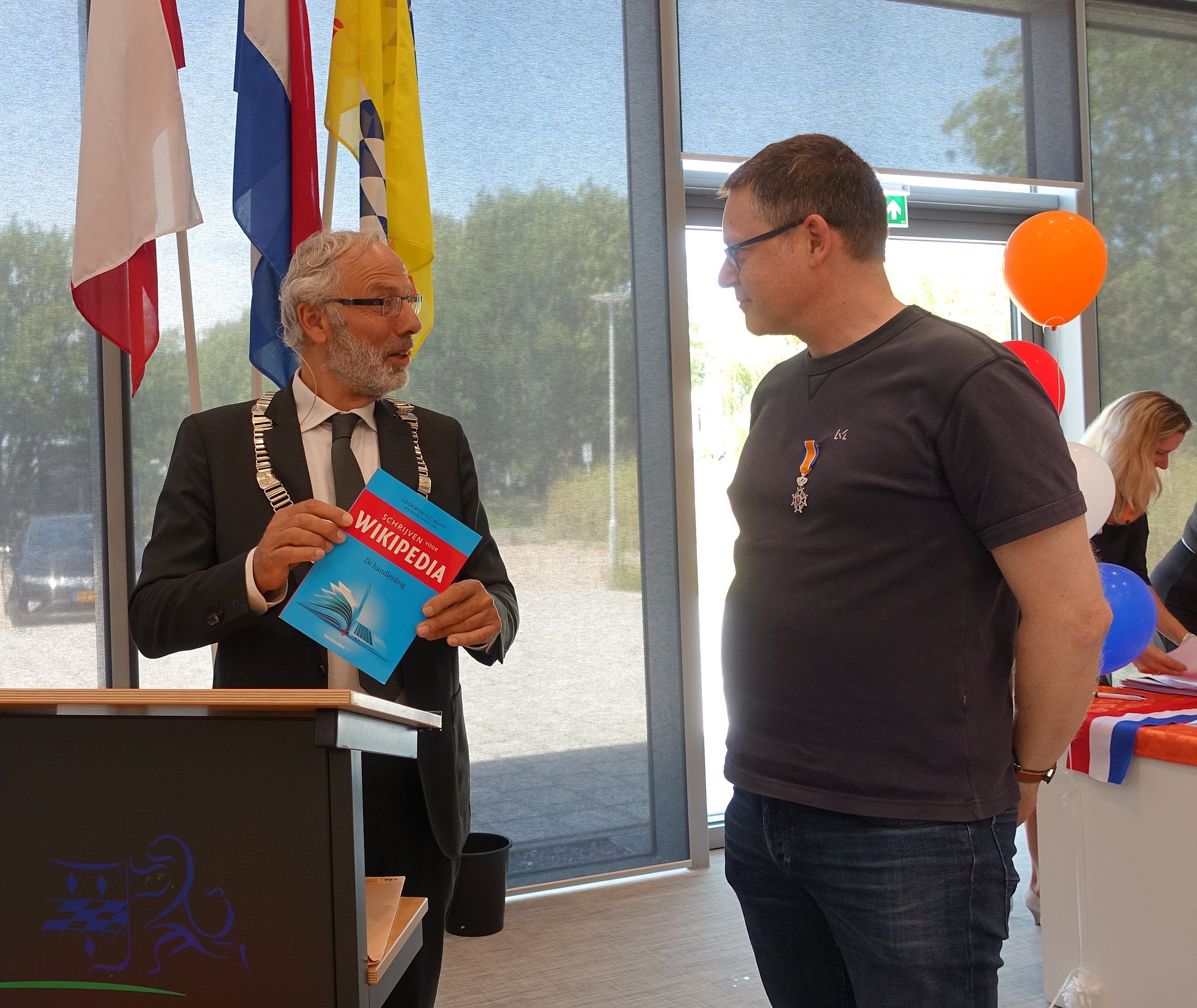 Wikipedia vrijwilliger ontvangt koninklijke onderscheiding - Wikimedia ...